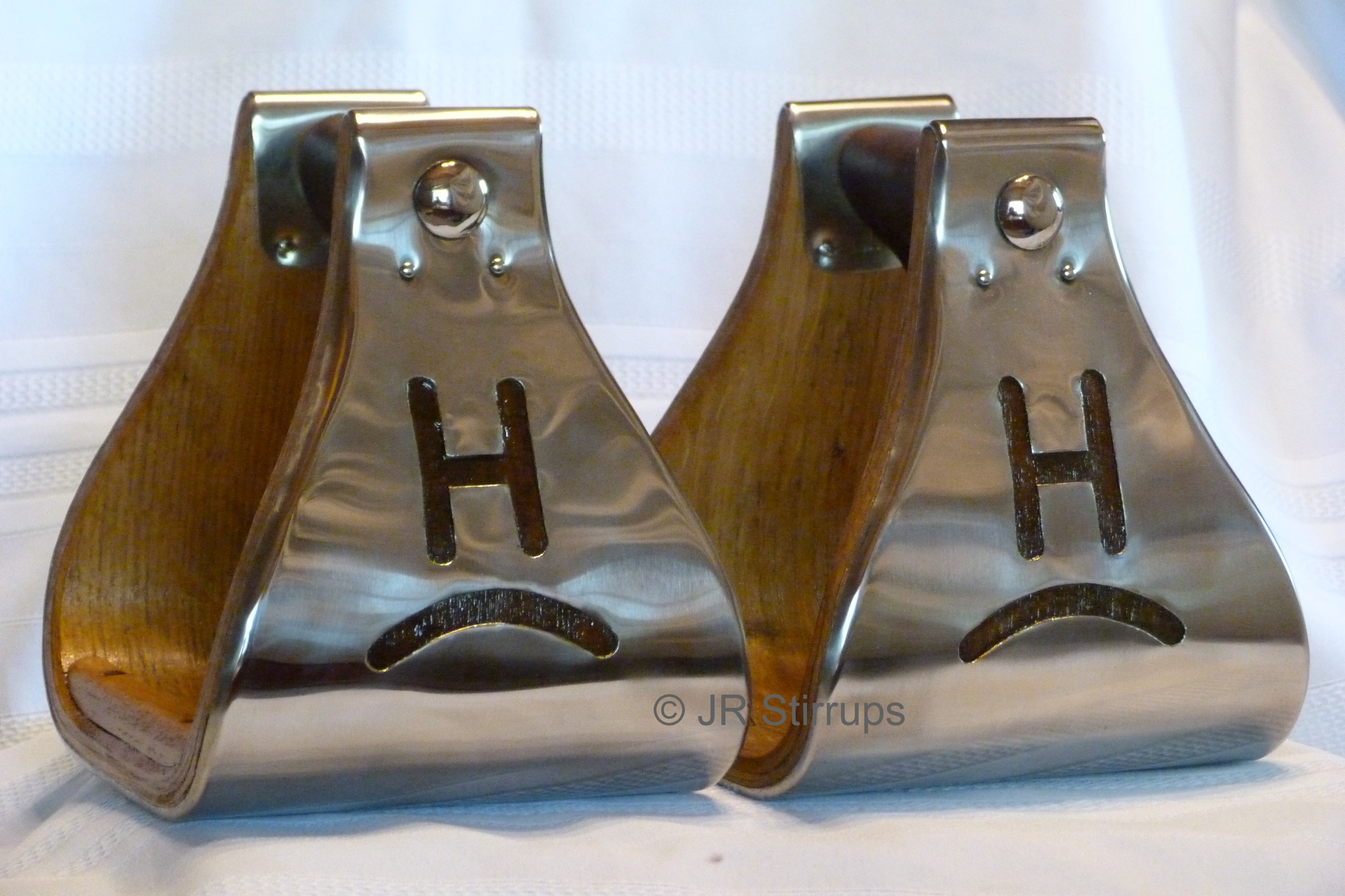 VR Saddlery:Handmade Stirrups
